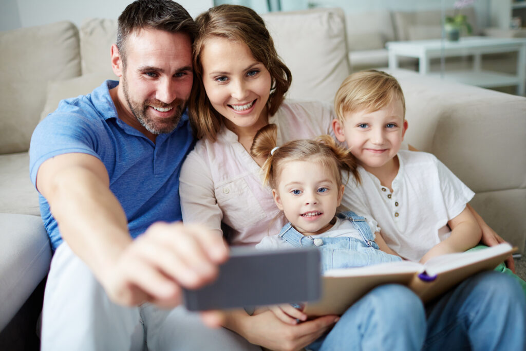 The benefits of a fun, informative and healthy family text chat - My ...